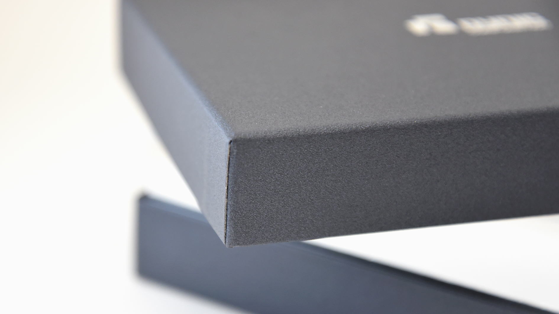 ロンニックGPメタル｜DYNIC クロス製品見本帳